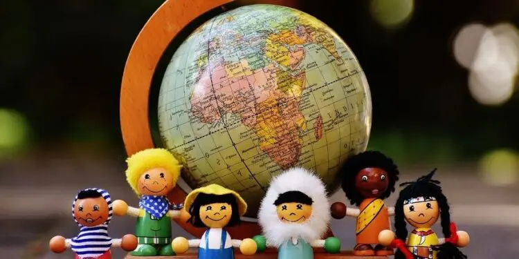 O que é pluralismo? Veja definição e exemplos