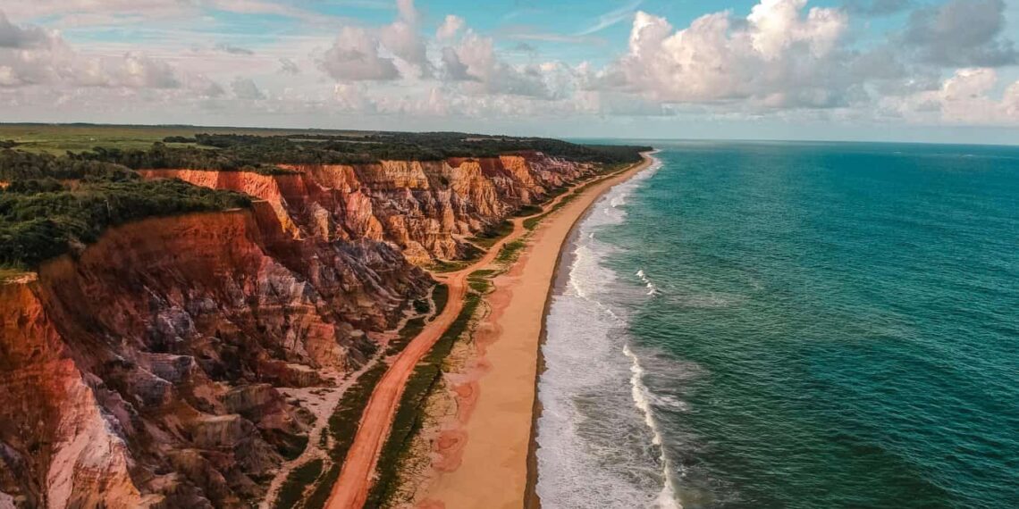 Geografia: Entenda o que são falésias - Notícias Concursos