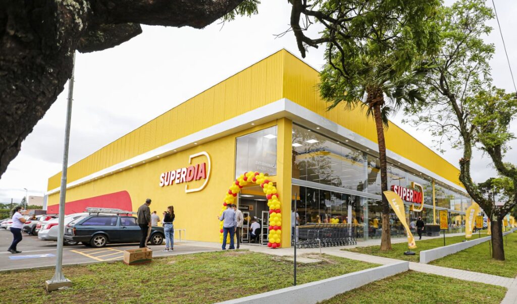 Superdia está EM BUSCA de colaboradores no Sul