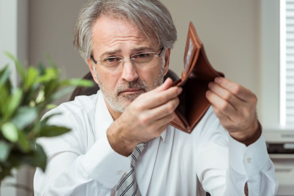 Se a empresa falir precisa pagar as dívidas? - Notícias Concursos