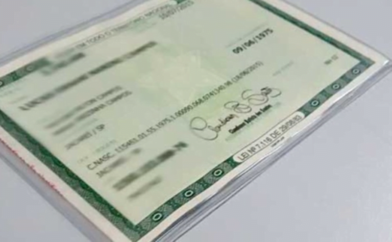 Governo faz ALERTA para brasileiros com a carteira de identidade ANTIGA ...